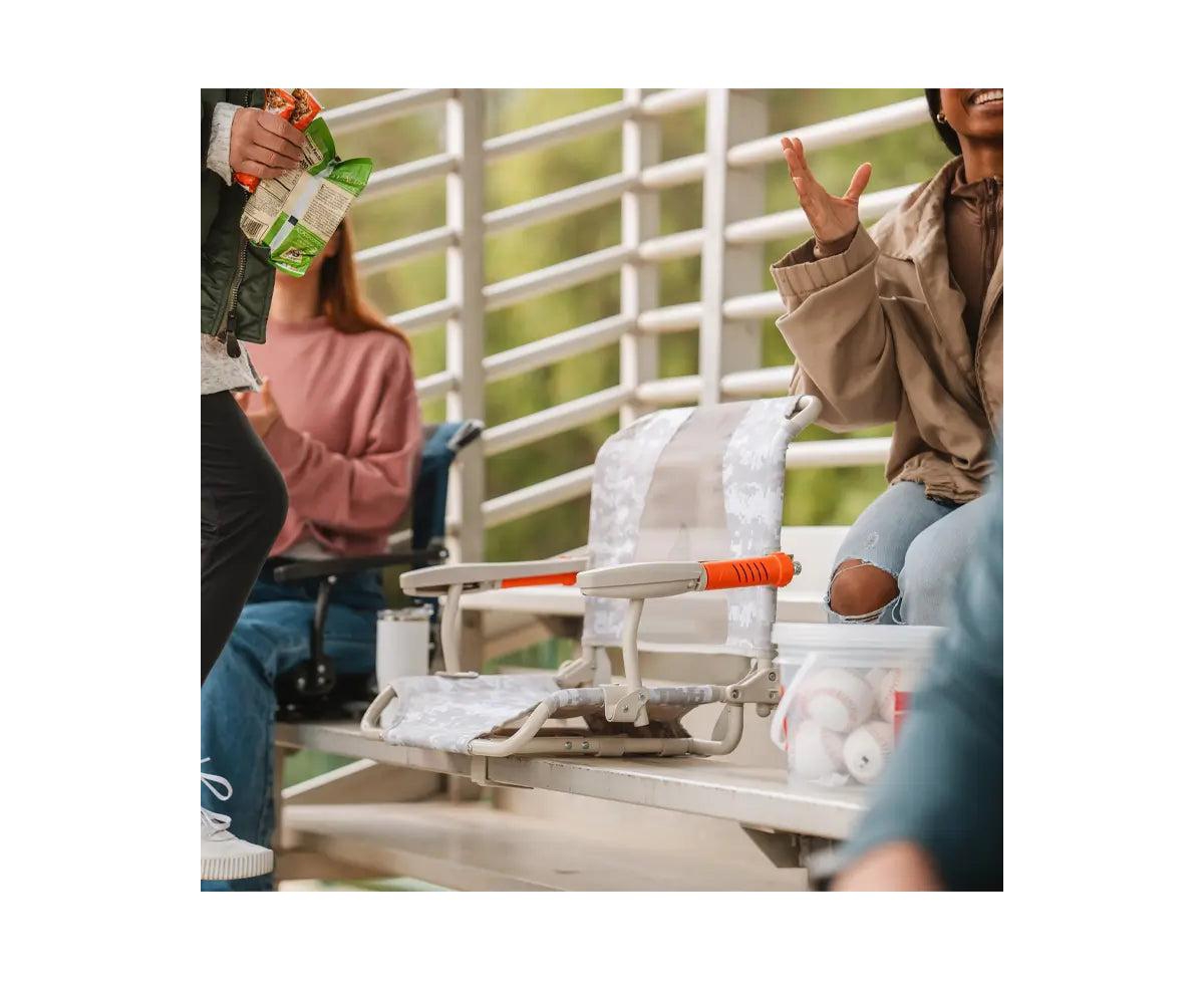 Click here for Gci Stadium Rock-cliner - Snow camo prices