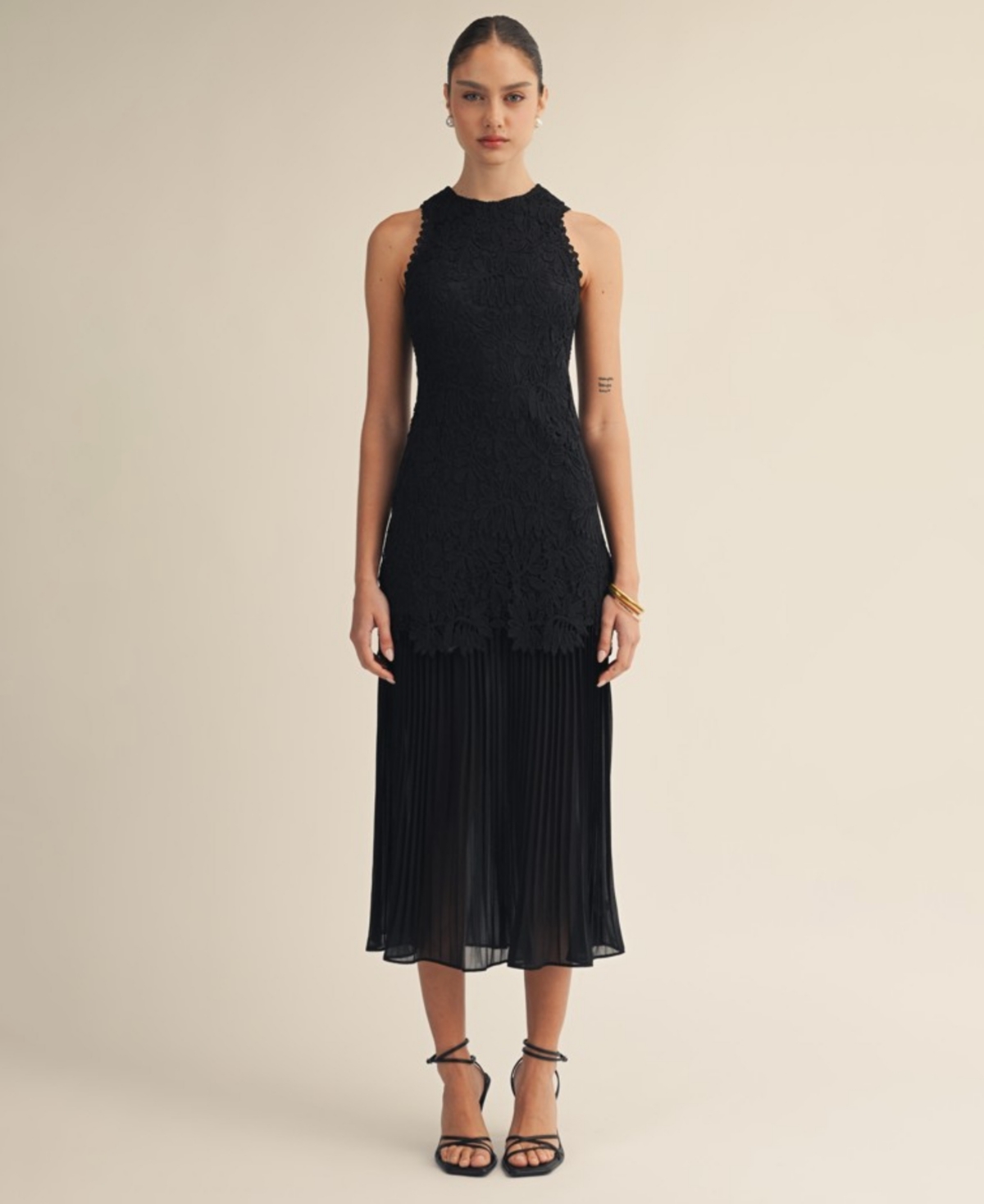 Click here for Arose Studio  Inc Womens Seraphine Crewneck Sleeve... prices