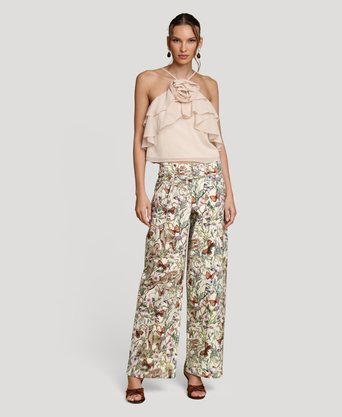 Click here for Avec Les Filles Womens Mid-Rise Belted Jeans - Ecr... prices