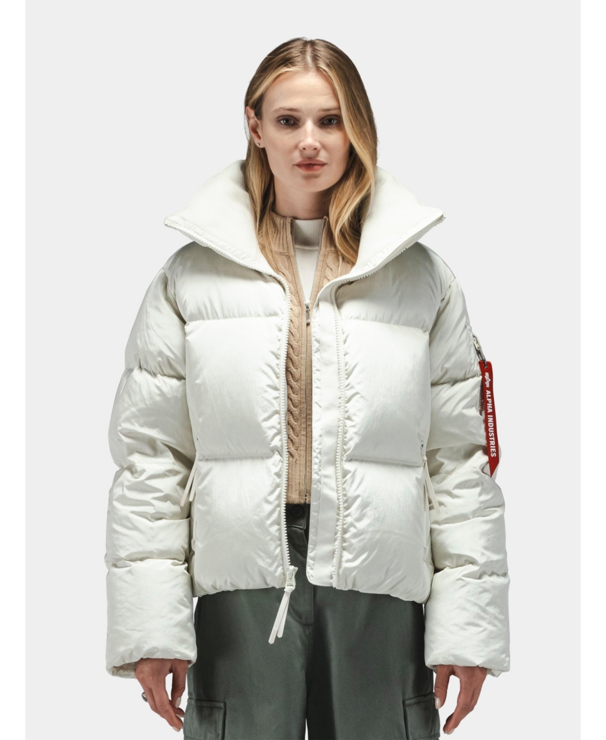 Click here for Alpha Industries Womens Sierra Short Puffer W - Du... prices