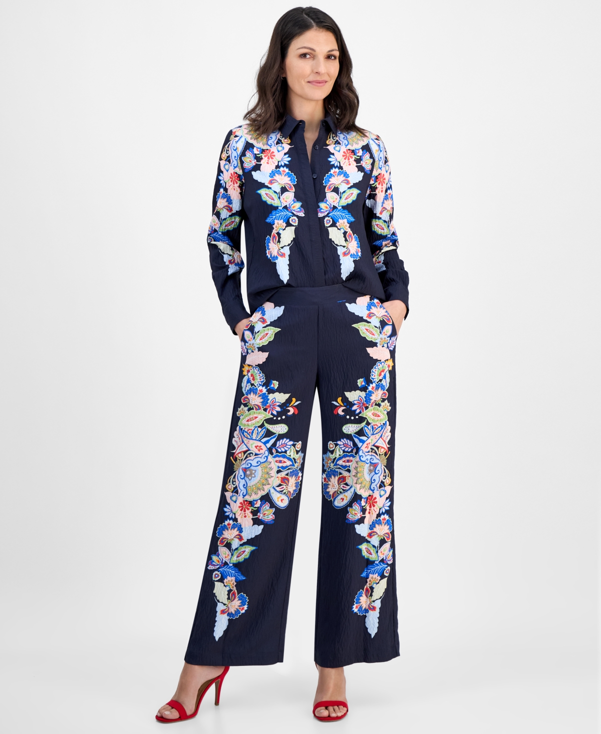 Click here for T Tahari Womens Floral Placement-Print Pull-On Pan... prices