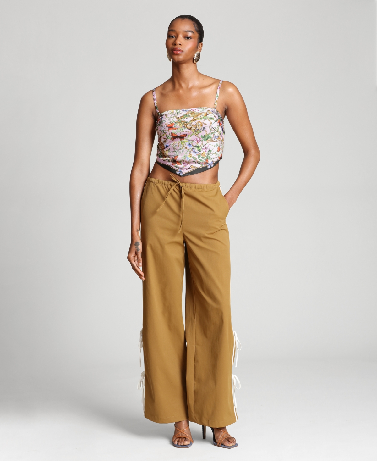 Click here for Avec Les Filles Womens Square Neck Scarf Top - Pin... prices