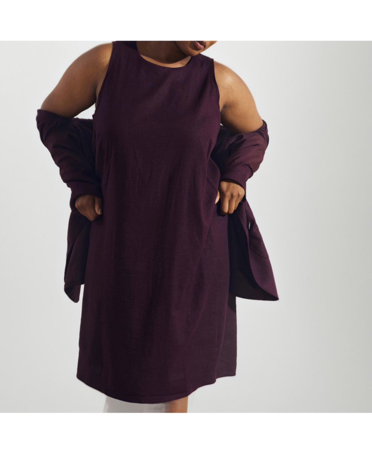 Click here for Universal Standard Plus Size Terrace Linen Shift D... prices