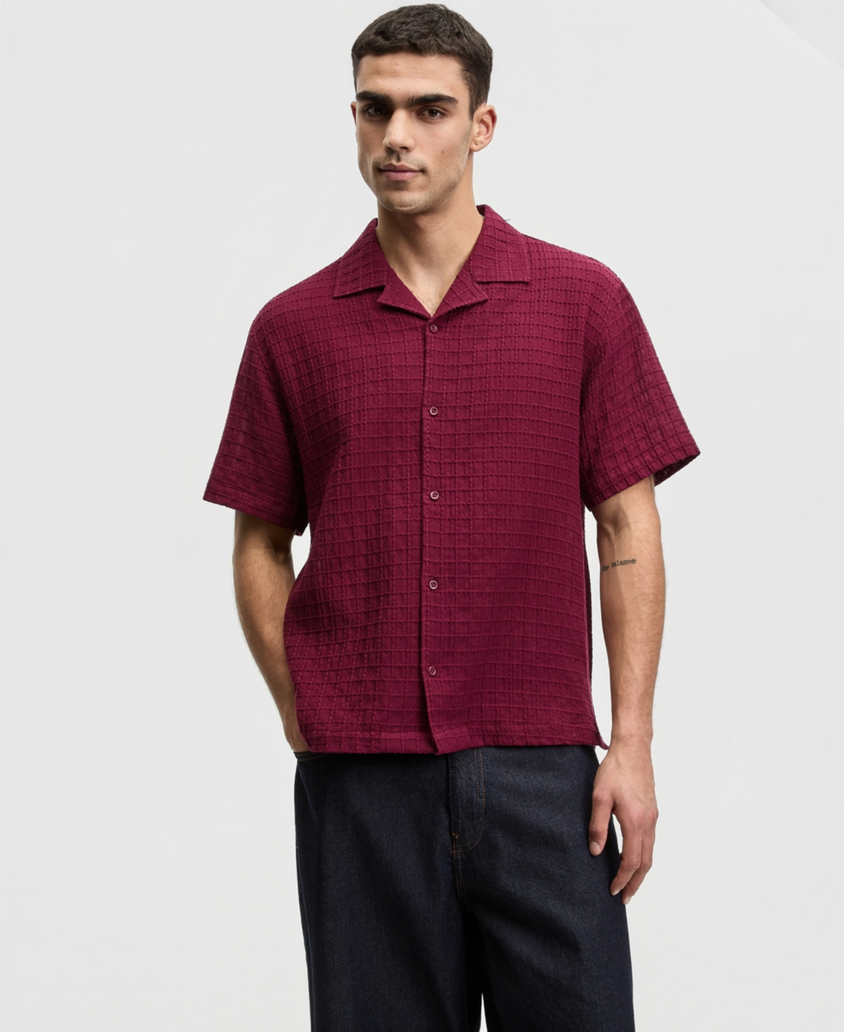 Click here for Mode of One Mens Relaxed-Fit Crinkled Short-Sleeve... prices
