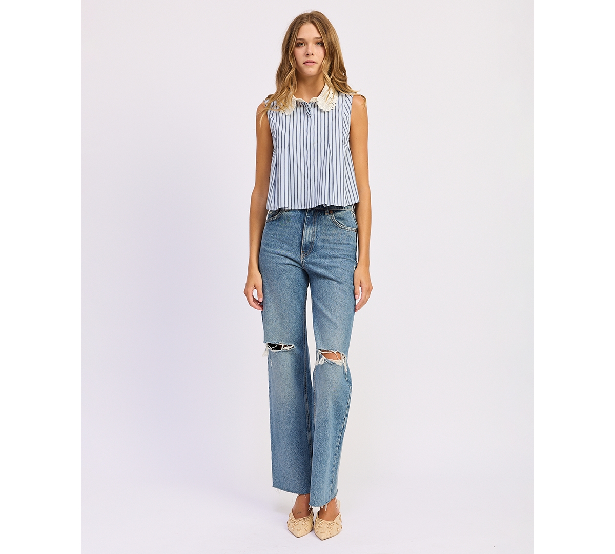 Click here for En Saison Womens Clara Sleeveless Button-Front Top... prices