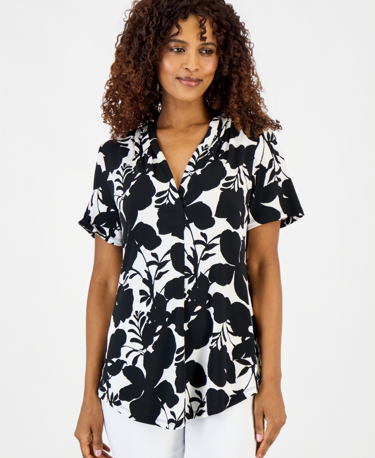 Click here for Jm Collection Petite Regal Wallpaper V-Neck Top  M... prices