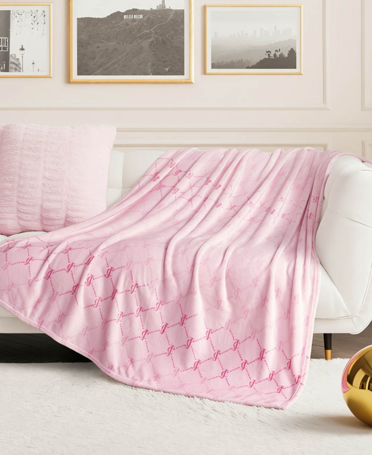 Click here for Juicy Couture Plush Throw  50 x 70 - Logo Diamond... prices