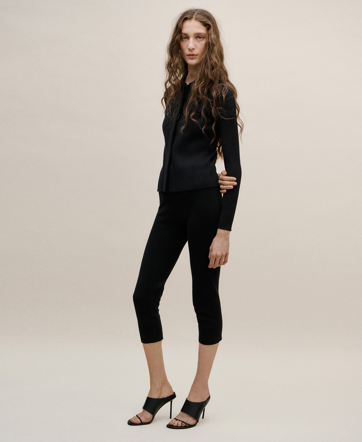 Click here for Mango Womens Knit Capri Pants - Black prices