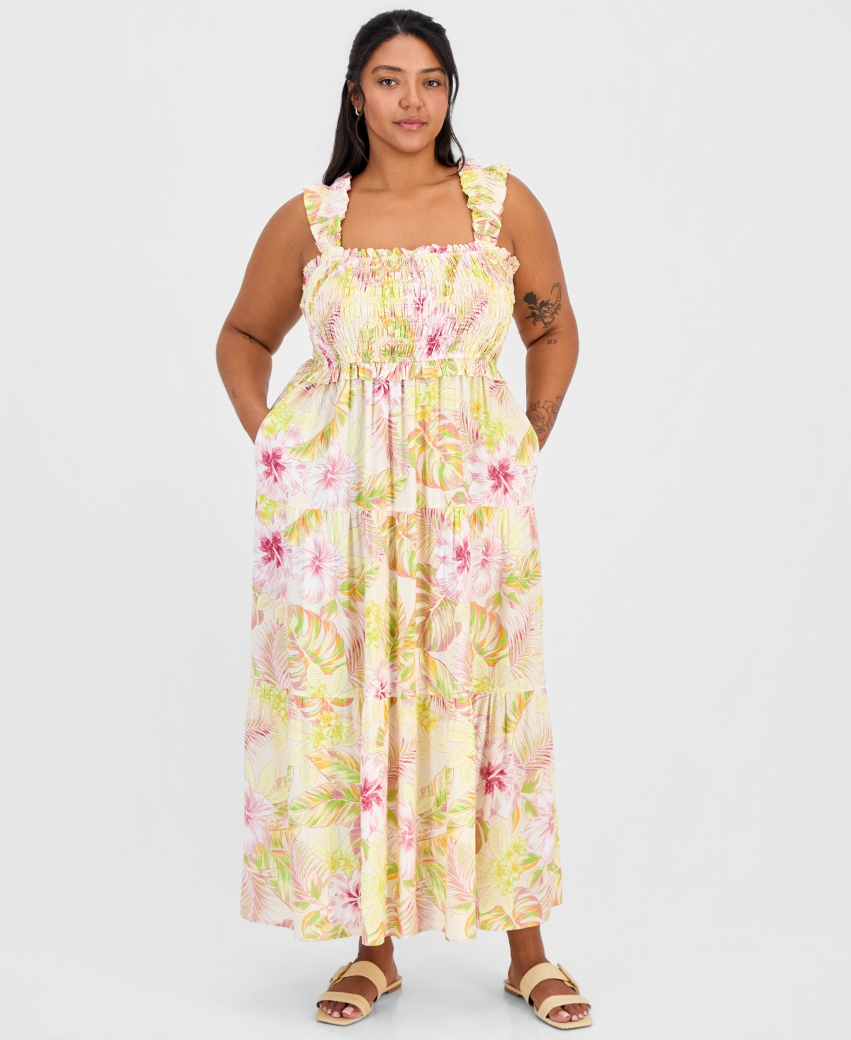 Click here for Full Circle Trends Plus Size Poof Strap Square Nec... prices