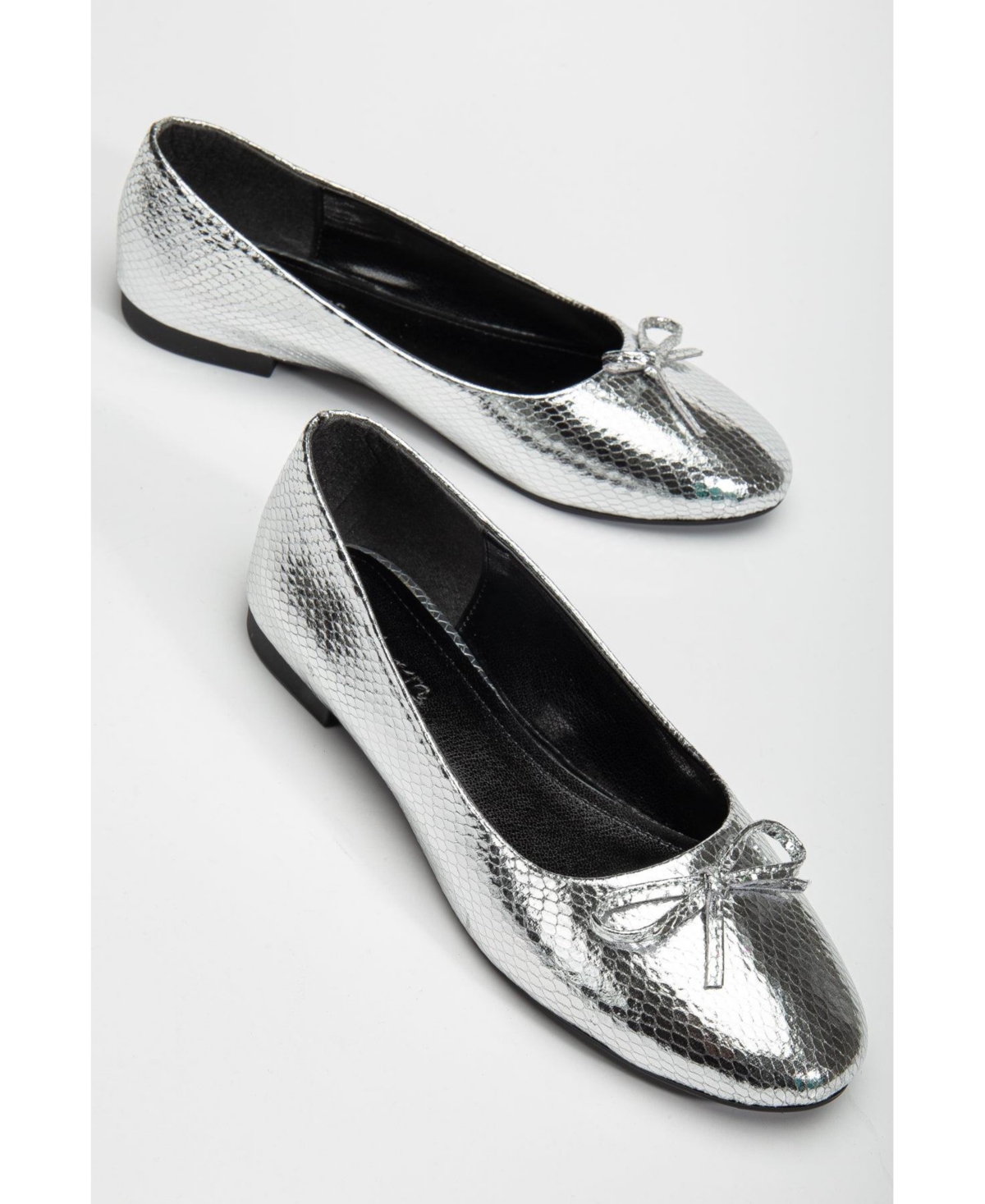 Click here for Prologue Shoes Womens Amy Ballerina Flats - Silver... prices