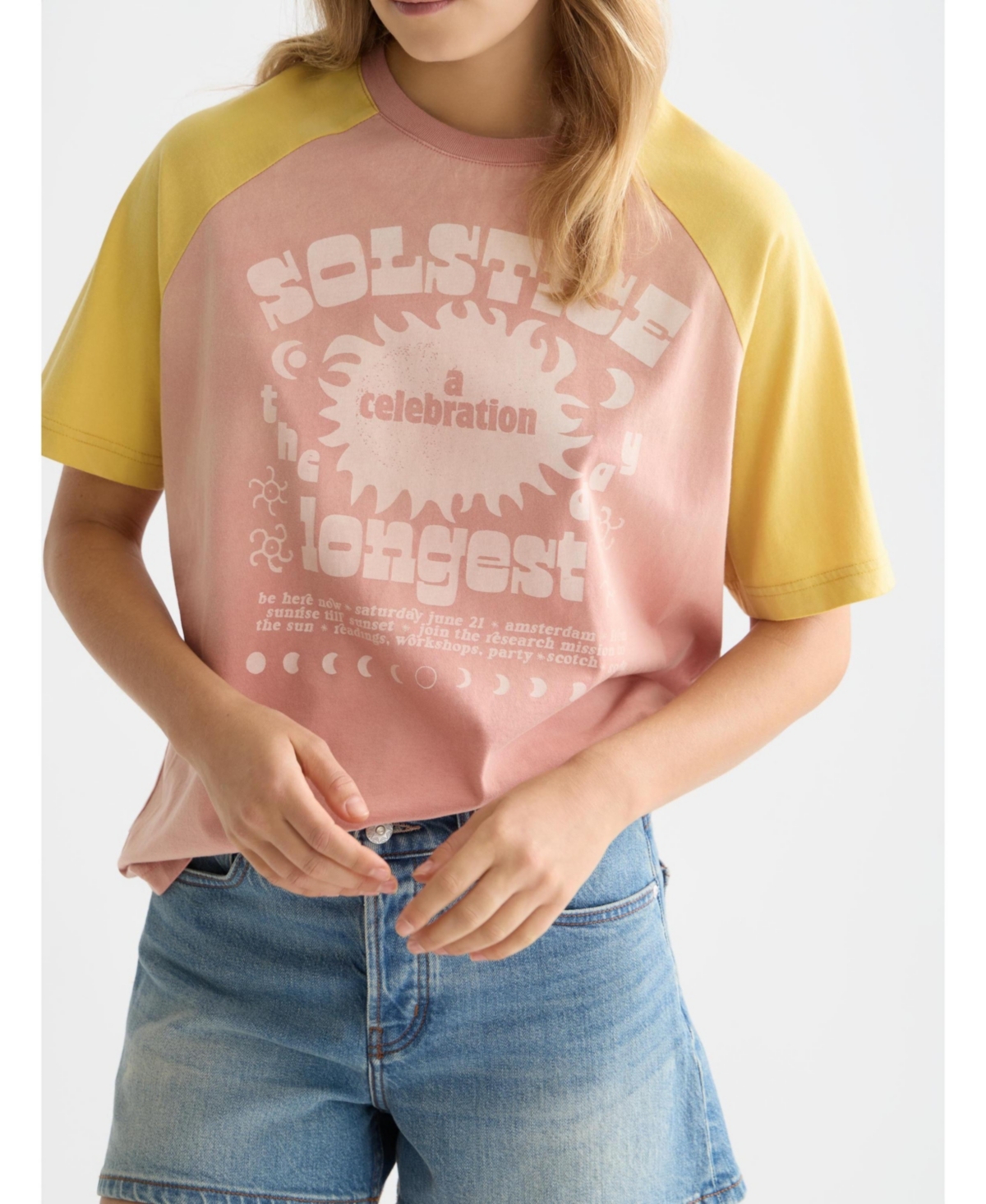 Click here for Scotch & Soda Womens Raglan Artwork Loose-Fit T-Sh... prices