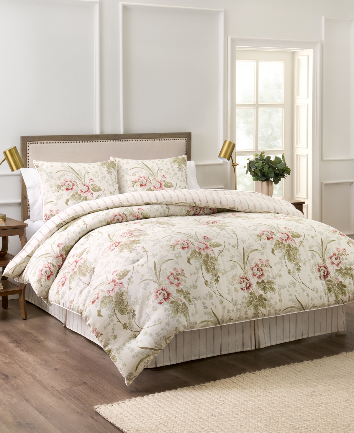Click here for Waverly Stonington Cotton 4-Pc. Comforter Set  Kin... prices