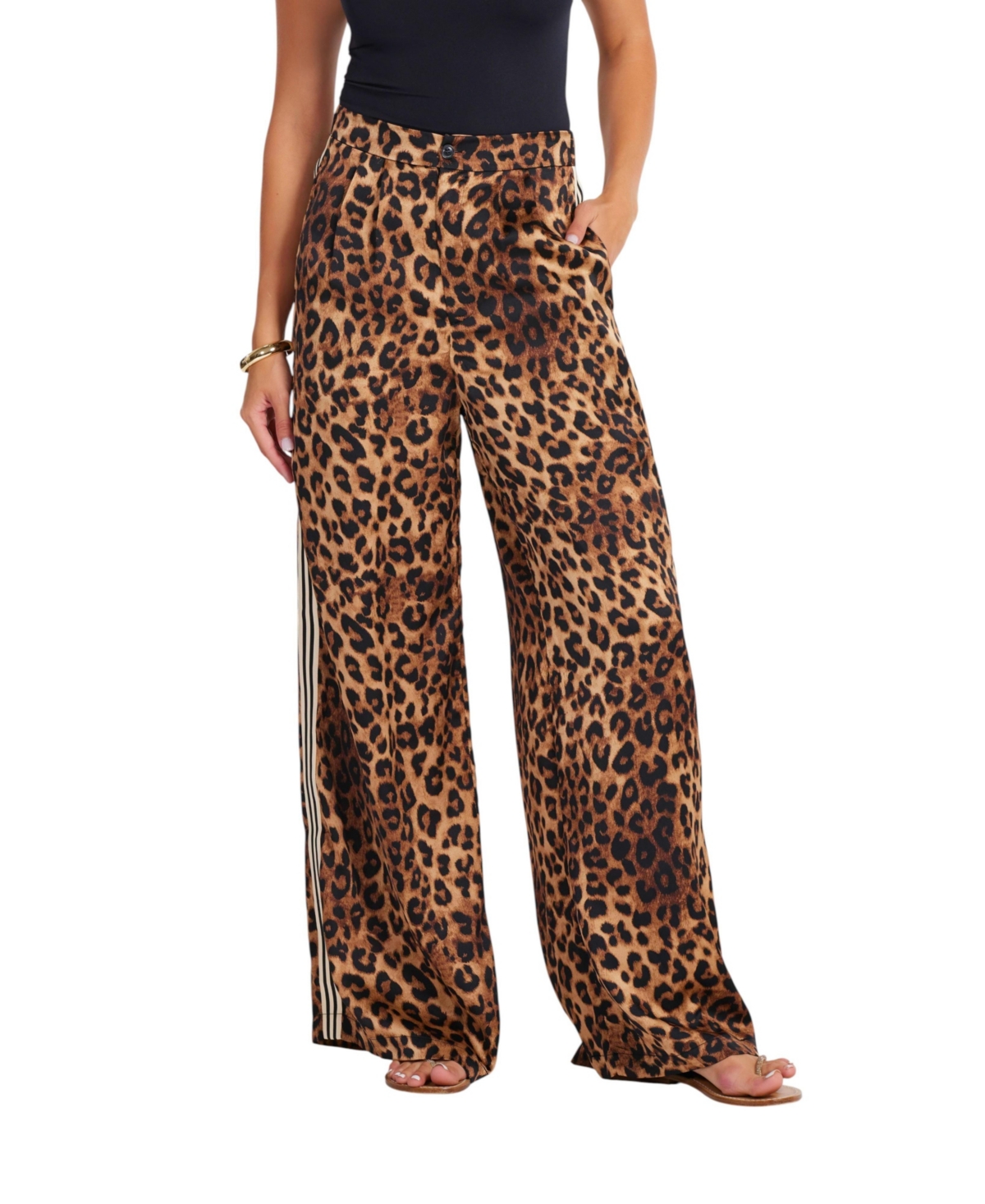 Click here for Bishop + Young Womens Bishop + Young Veronica Spor... prices