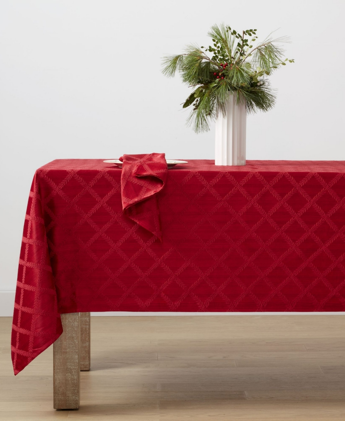 Click here for Lenox Laurel Leaf Tablecloth  70 x 86 - Red prices