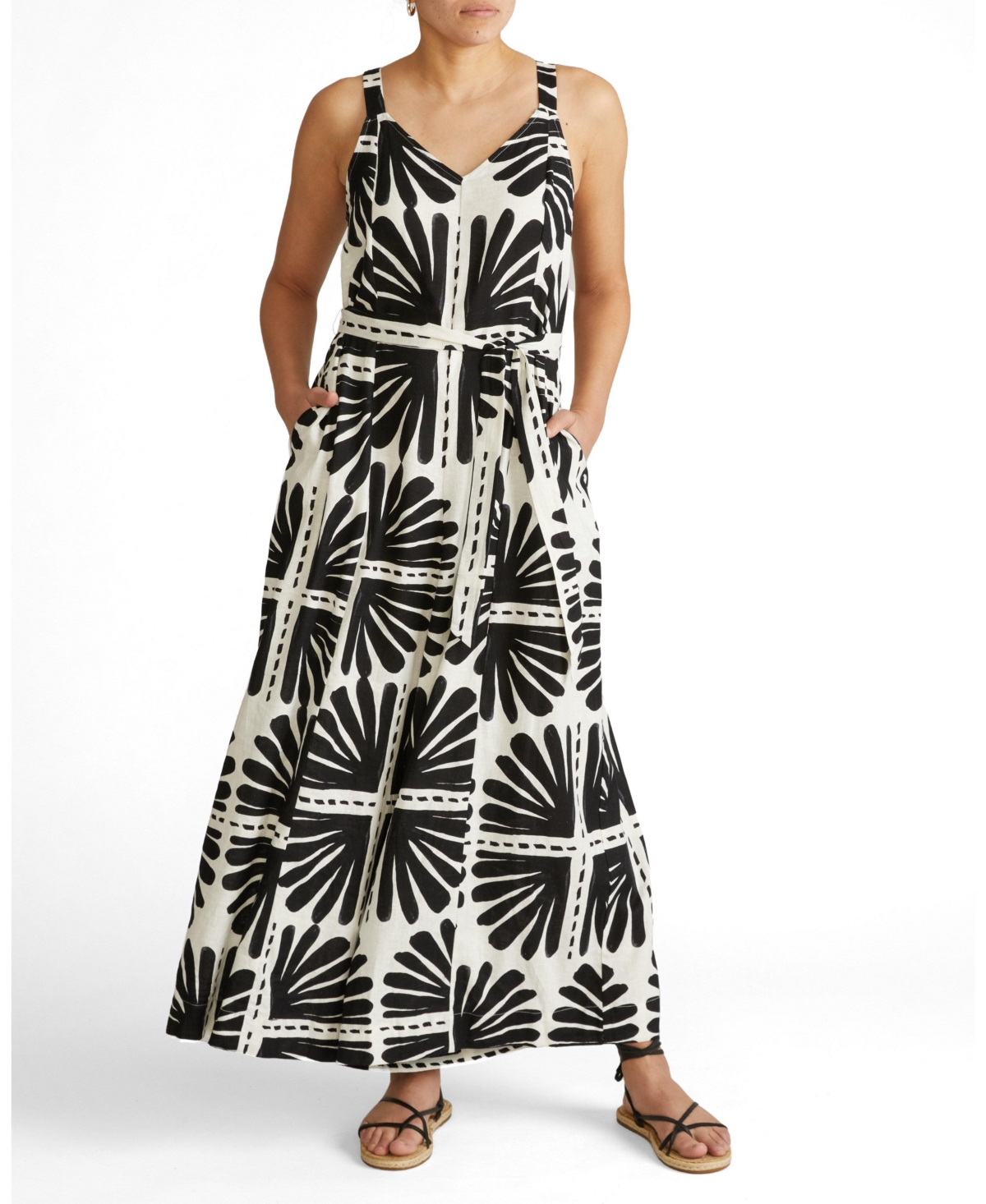 Click here for Universal Standard Plus Size Promenade Linen Jumps... prices