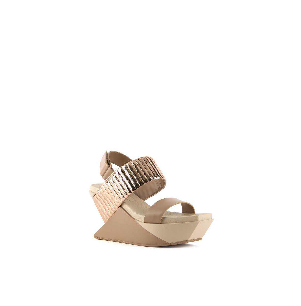 Click here for United Nude Womens Delta Wedge Puffier - Chocolate prices