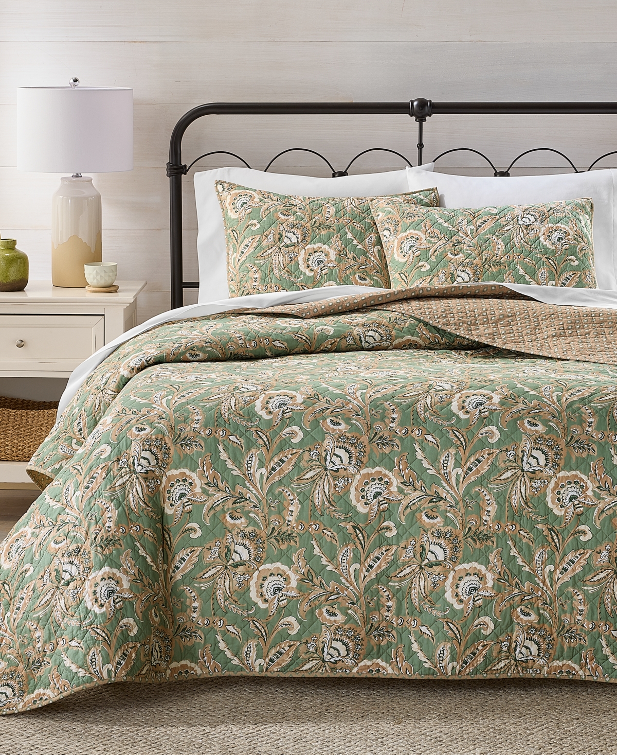 Click here for Charter Club Venetian Vine Quilted 3-Piece Quilt S... prices