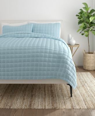 Click here for Ienjoy Home Ultra Soft Square Pattern Quilted Cove... prices