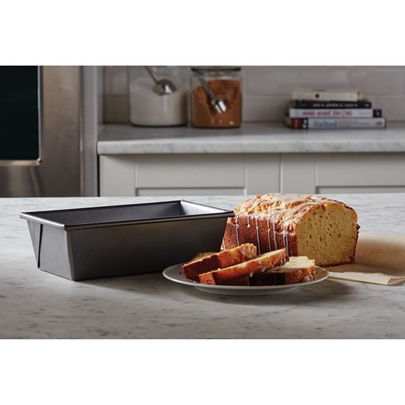 Calphalon Nonstick 5" x 10" Large Loaf Pan & Reviews - Bakeware ...