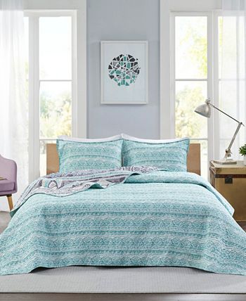 Intelligent Design Lidia 3-Piece Full/Queen Reversible Coverlet Set ...