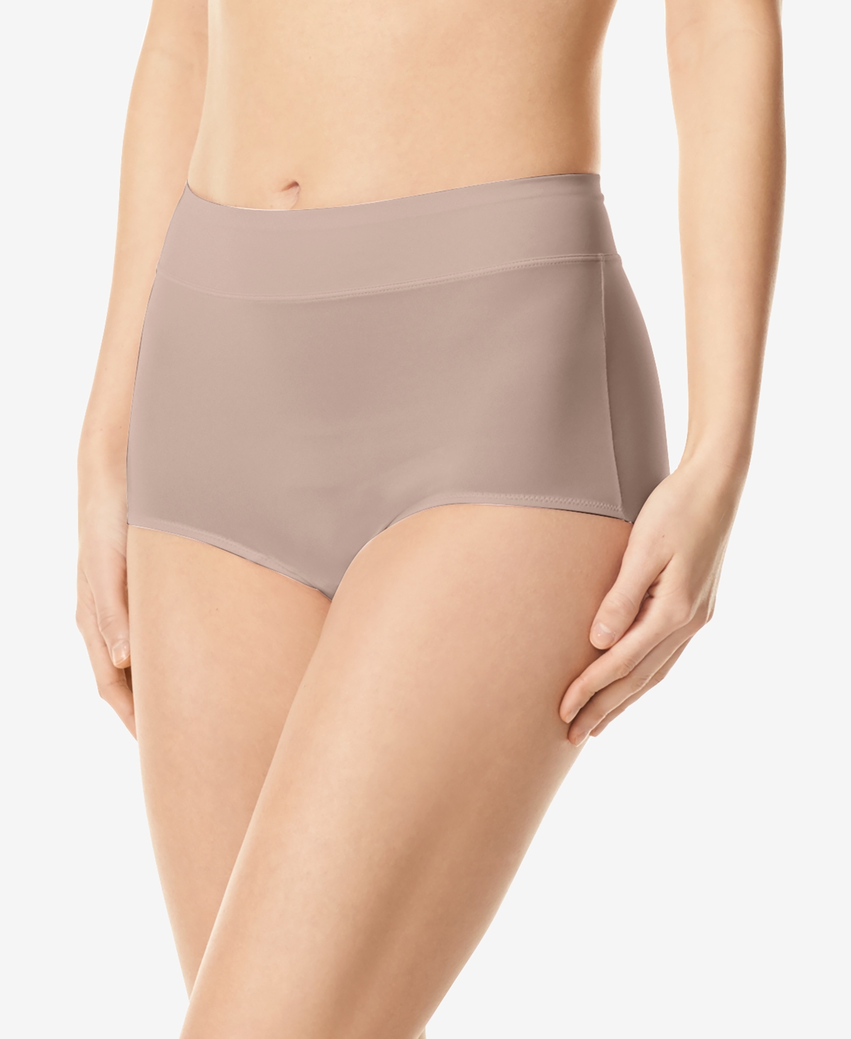 Click here for Warners No Pinching No Problems Tailored Brief 573... prices
