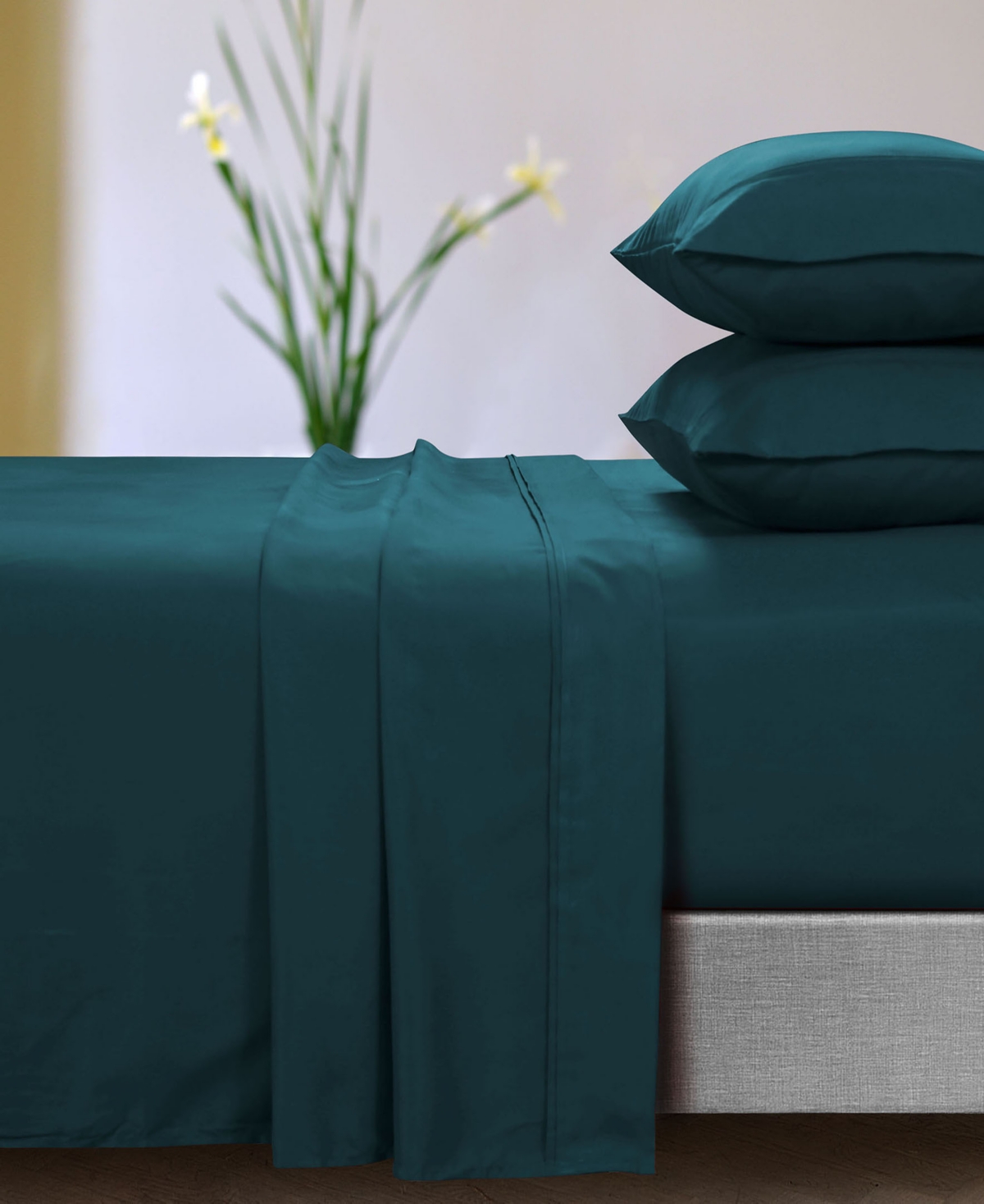 Click here for Tribeca Living Microfiber Deep Pocket 3 Piece Shee... prices