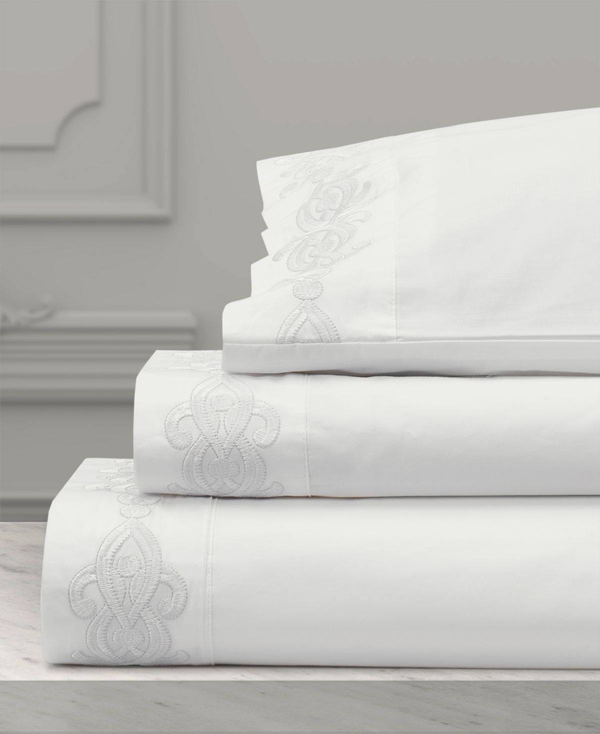 Click here for J Queen New York Imperial 4-Pc. Sheet Set  Califor... prices