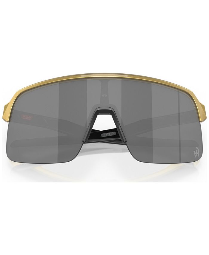 Oakley Patrick Mahomes II NFL Collection Sunglasses, OO9463 Sutro Lite ...