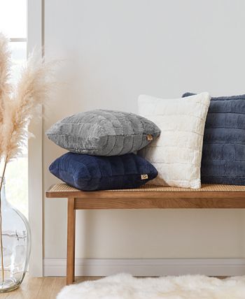 UGG® Yoselin Faux Fur 20" x 20" Decorative Pillow & Reviews ...