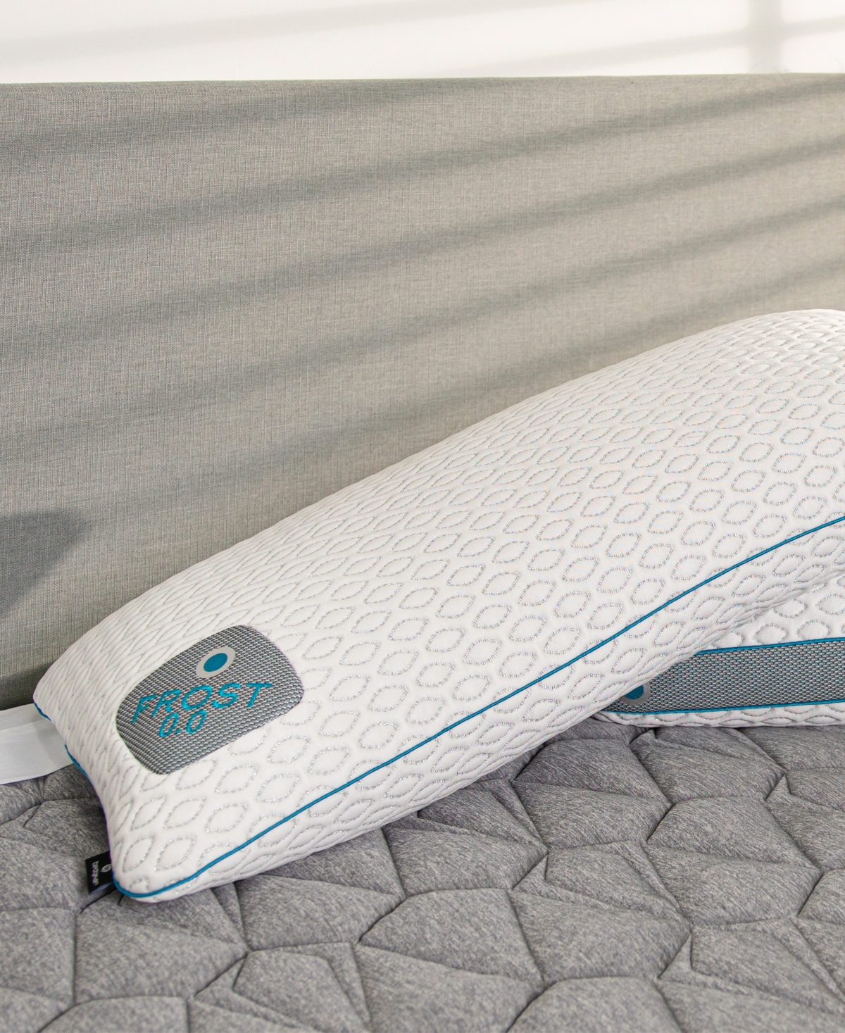 Click here for Bedgear Frost Performance 0.0 Pillow  King - White prices