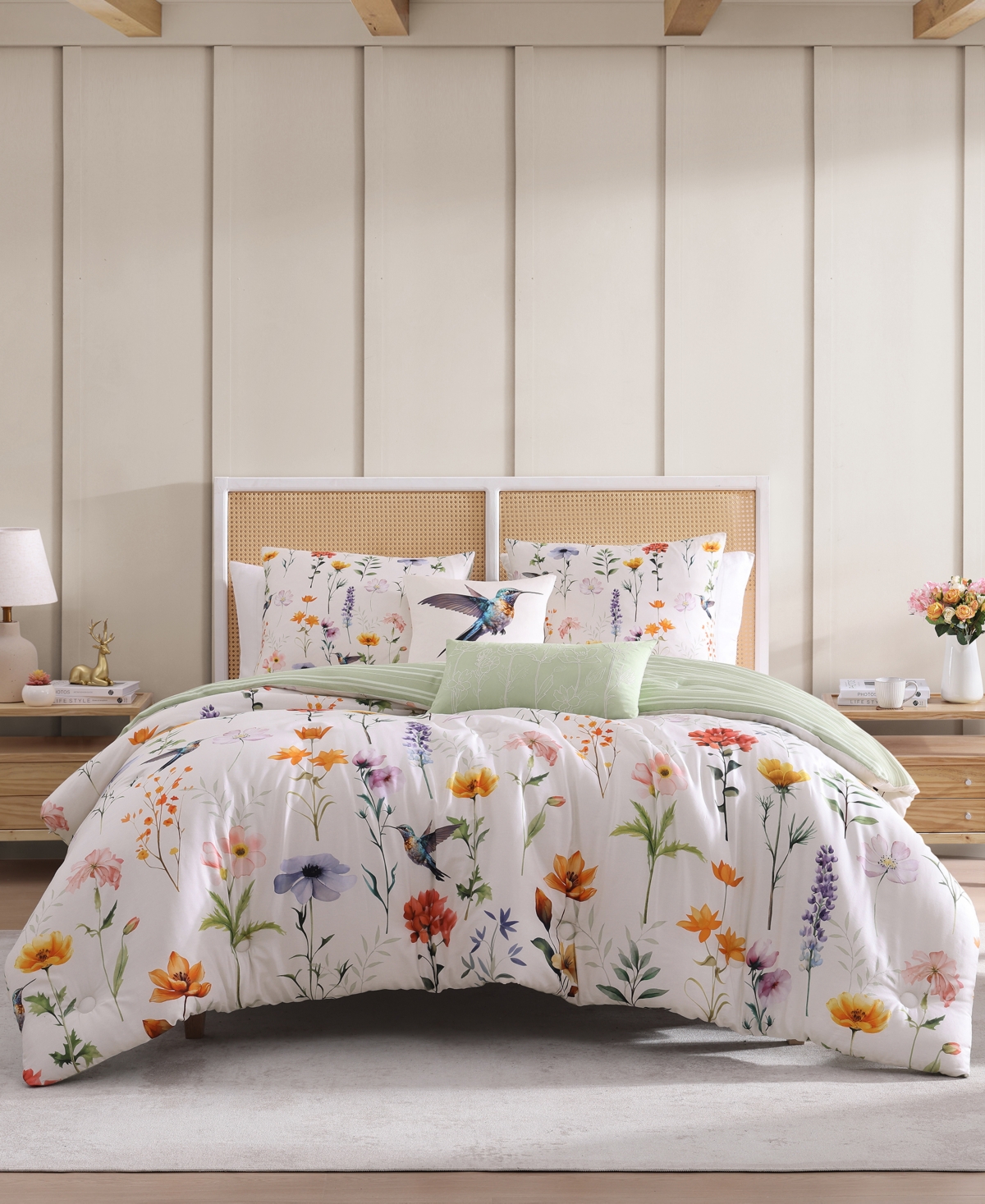 Bebejan Fresh Cut Flowers Bedding 200 Thread Count 100 Cotton Sateen 5 Piece Reversible King Comforter Set - White
