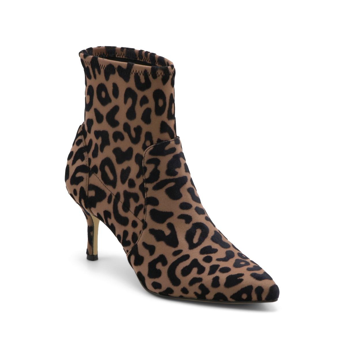 Click here for Charles by Charles David Womens Arber - Black prices