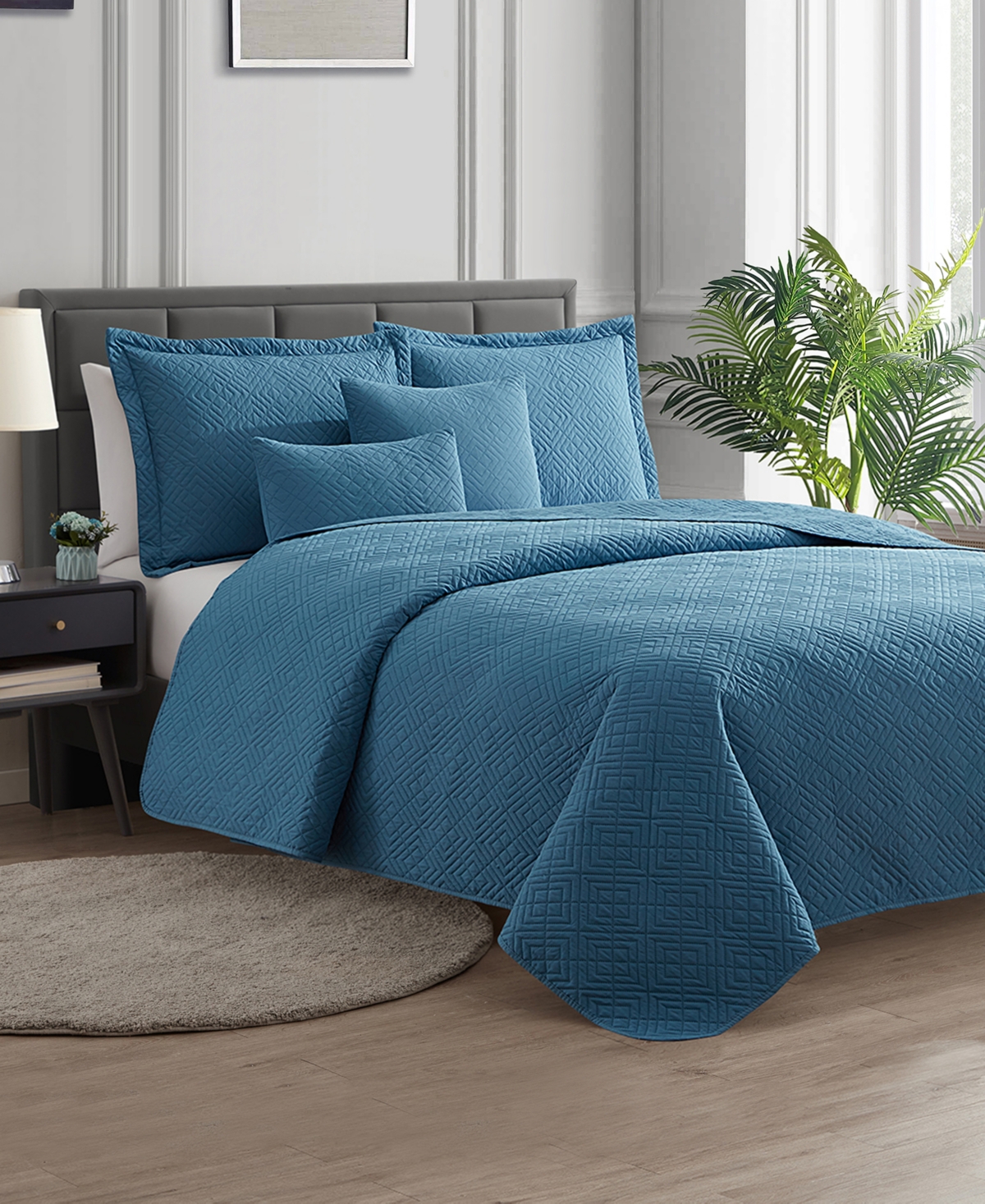 Click here for Nestl Diamond Embossed 5-Pc. Quilt Set  Full/Queen... prices