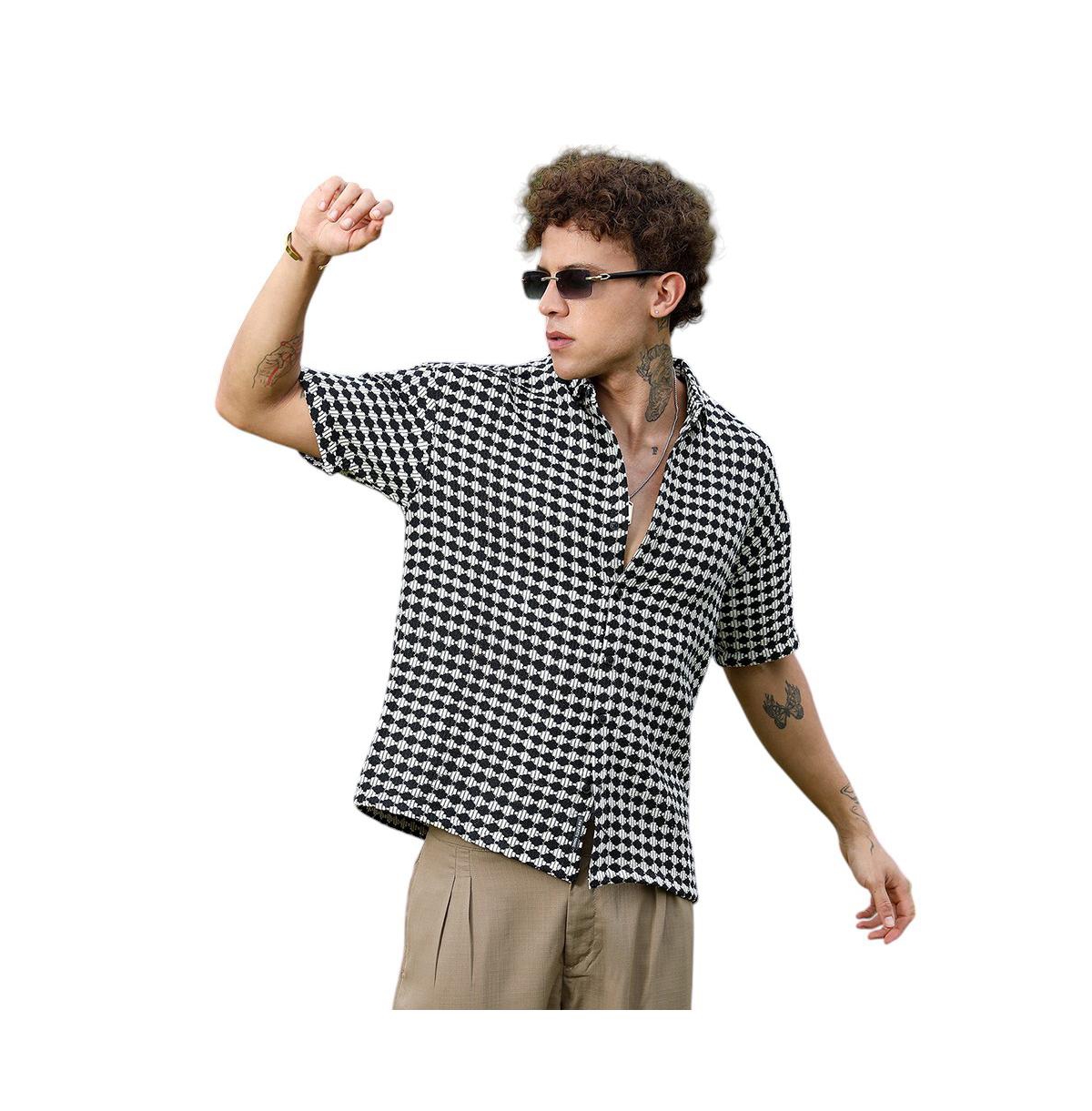 Click here for Campus Sutra Mens Midnight Black & Powder White Lo... prices