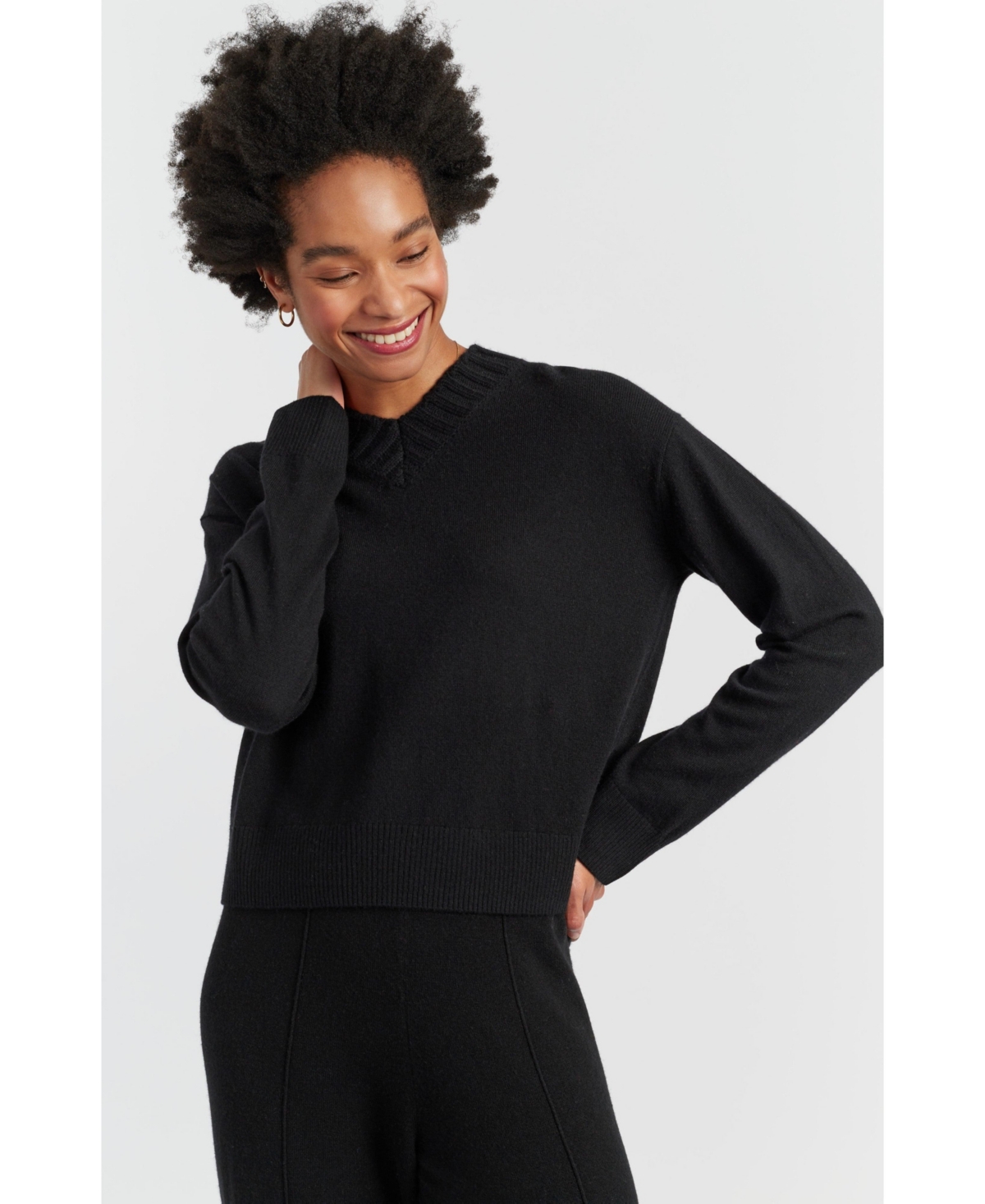 Click here for Chinti & Parker Womens Wool-Cashmere Ribbed V-neck... prices