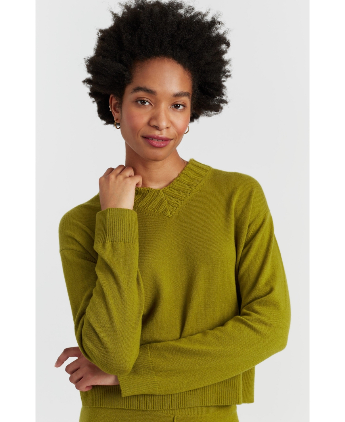 Click here for Chinti & Parker Womens Wool-Cashmere Ribbed V-neck... prices