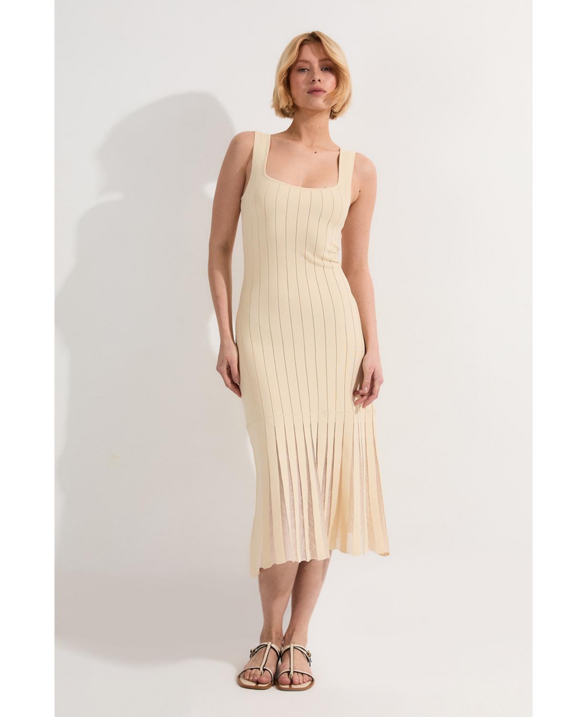 Click here for Karen Millen Womens Square Neck Knitted Flippy Dre... prices