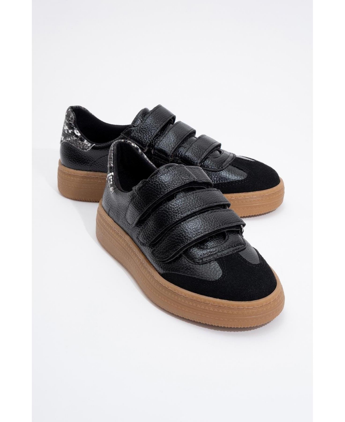 Click here for Prologue Shoes Salva Velcro Sneakers (Women) - Bla... prices