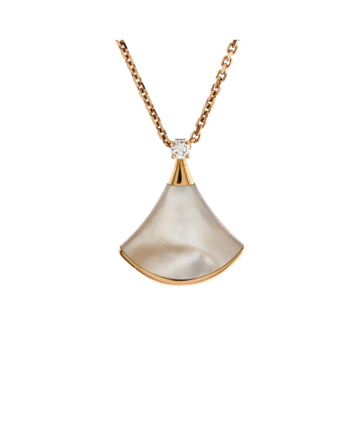 Click here for Pre-Owned Bvlgari Divas Dream Pendant Necklace - 1... prices