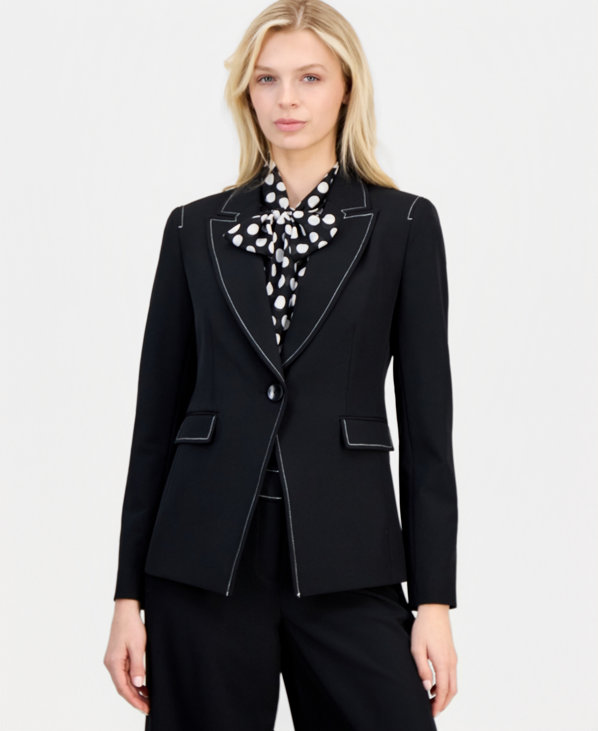 Click here for Tahari Asl Petite One-Button Blazer - Black/White prices