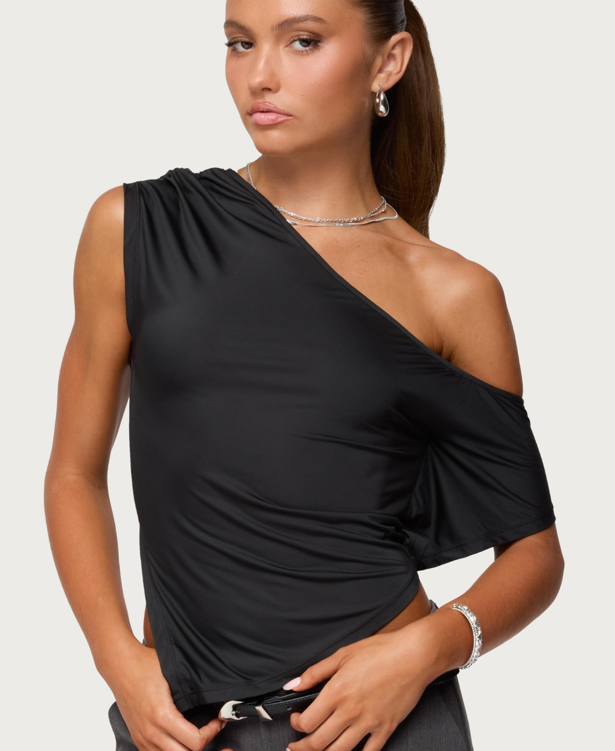 Click here for Edikted Womens Katana Asymmetric Off Shoulder Top... prices