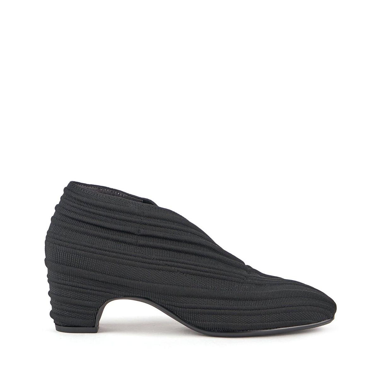 Click here for United Nude Womens Fold Sense Ii - Black prices