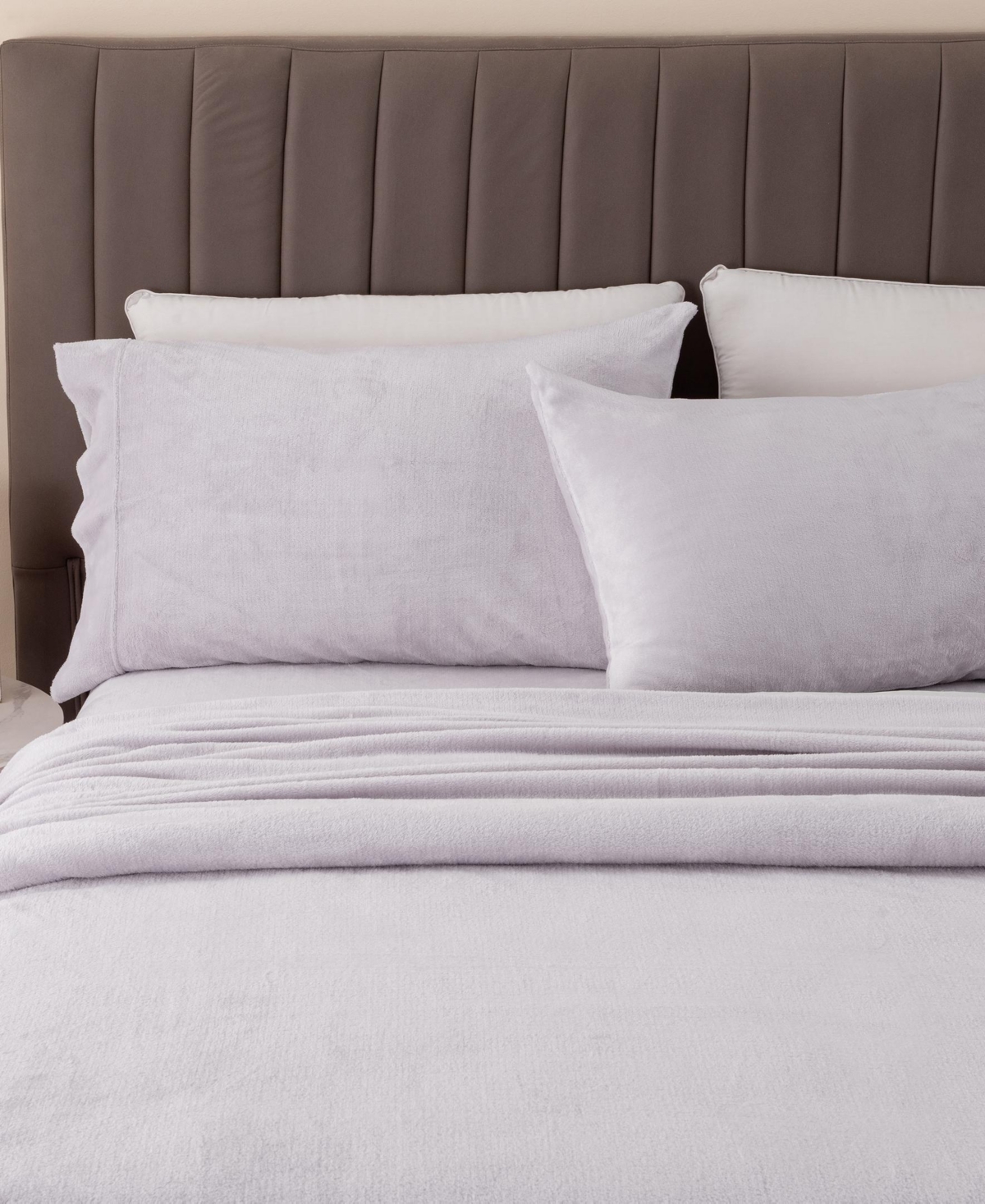 Click here for Linery & Co. Ultra-Soft Velvet Plush Solid Sheet S... prices