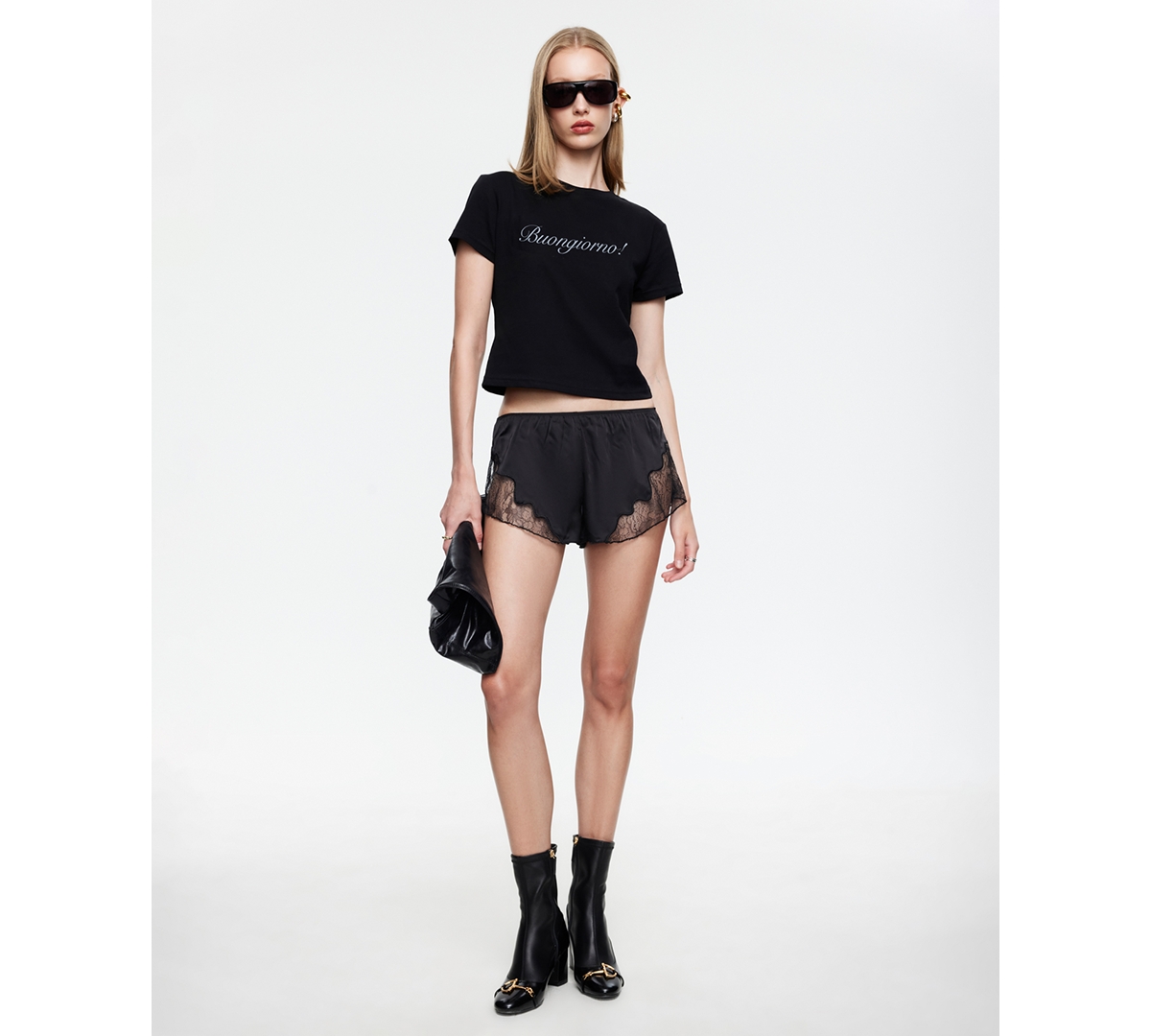 Click here for Lioness Womens Baby Crew Neck T-Shirt - Noir prices