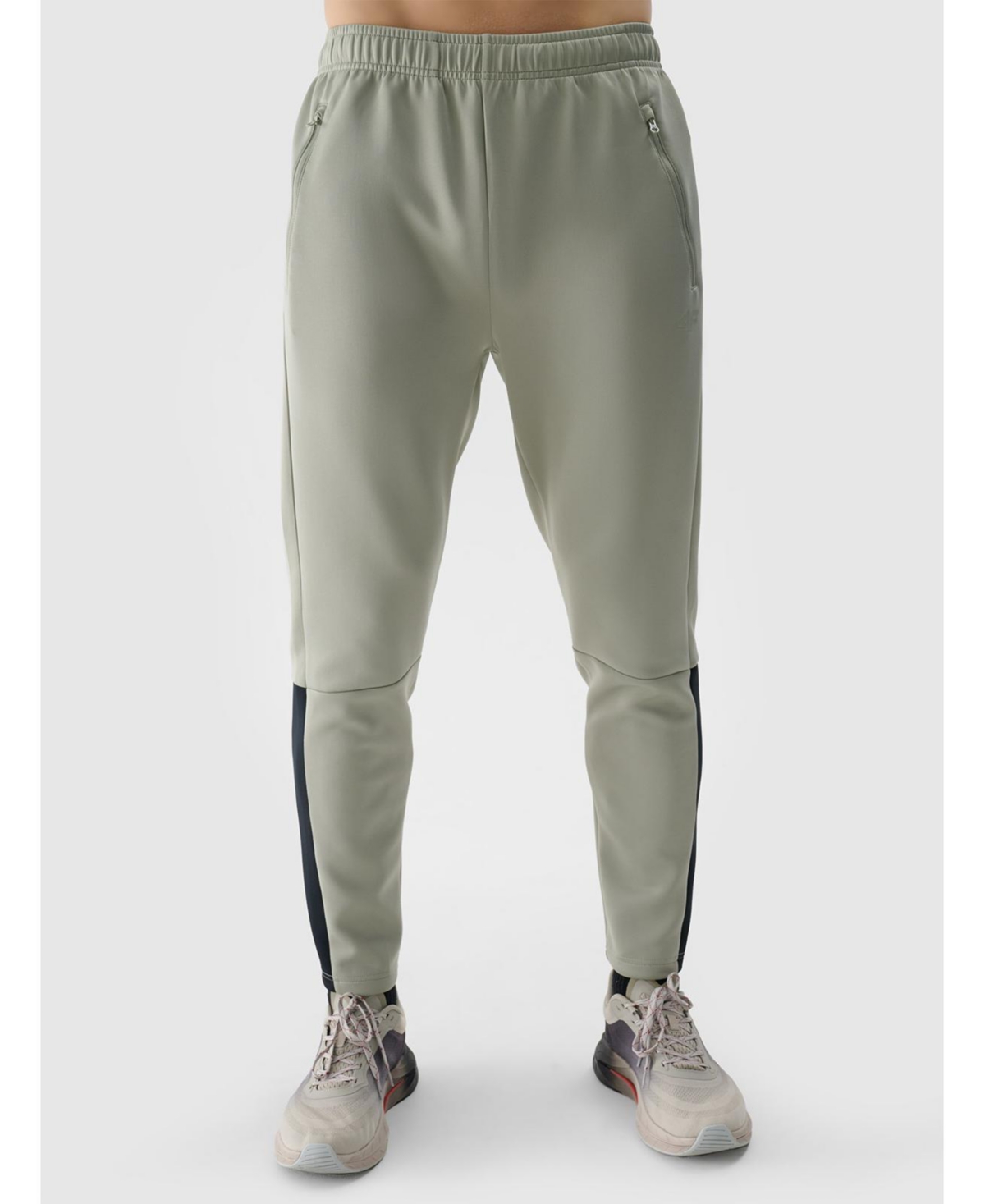 Click here for 4F Mens Quick Dry Training Pants - Olive prices