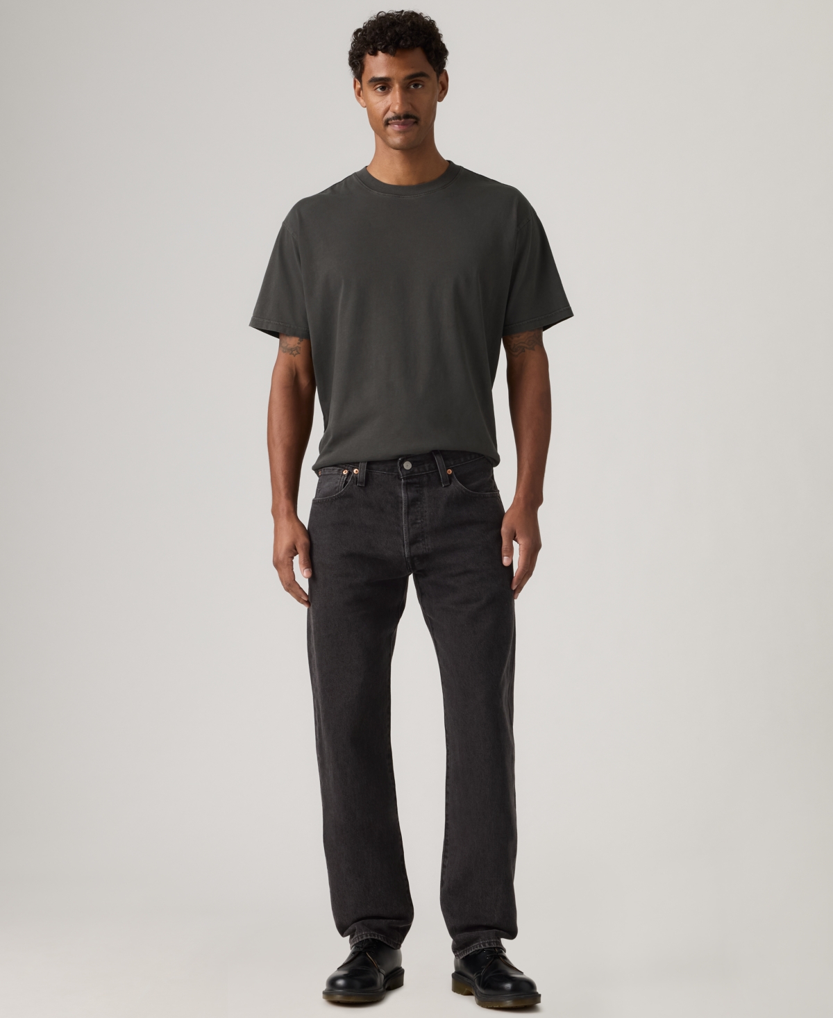 Click here for Levis Mens 501 90s Straight-Fit Jeans - Driveway prices