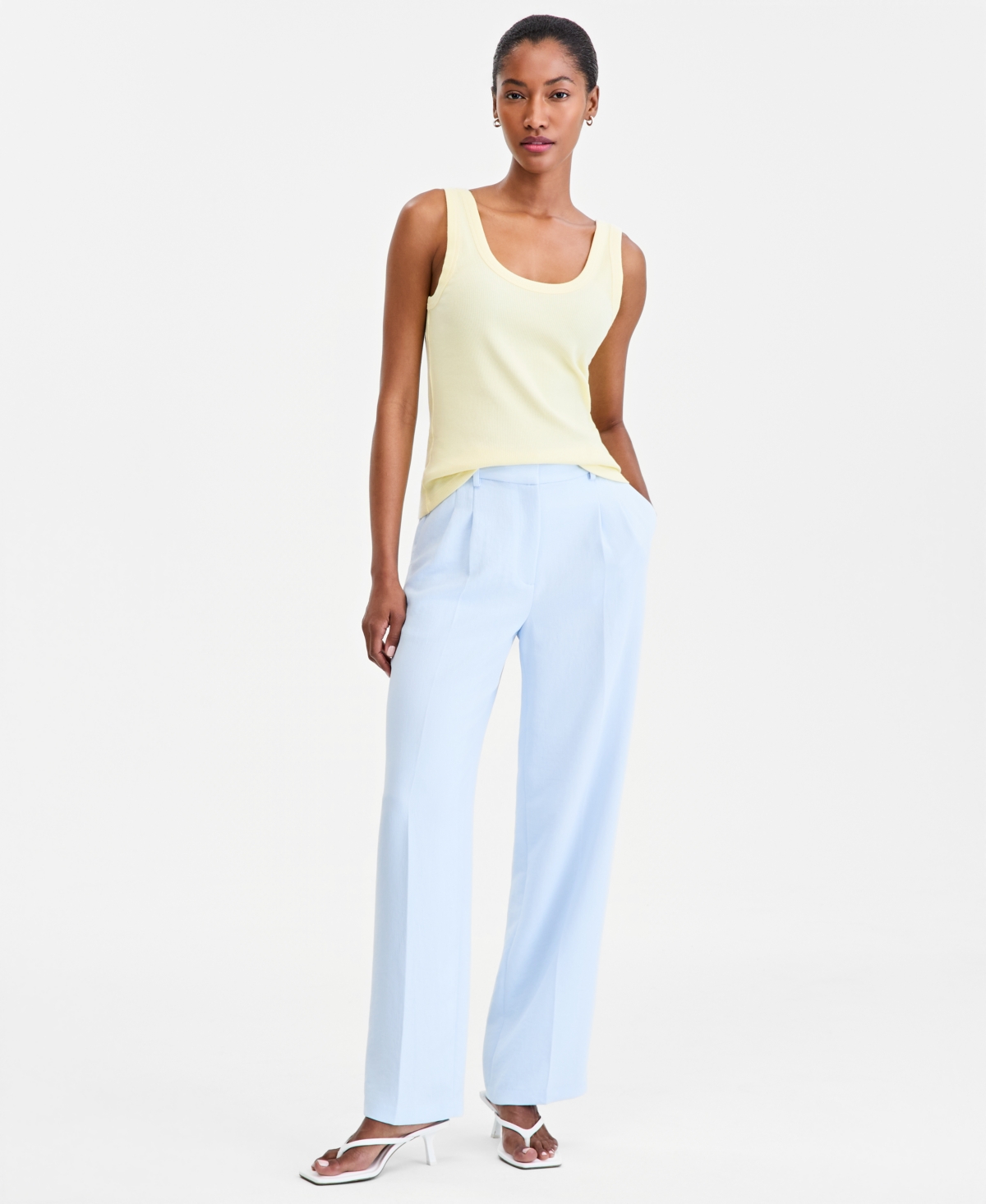 Click here for On 34th Womens High-Rise Polished Crepe Pleated Wi... prices