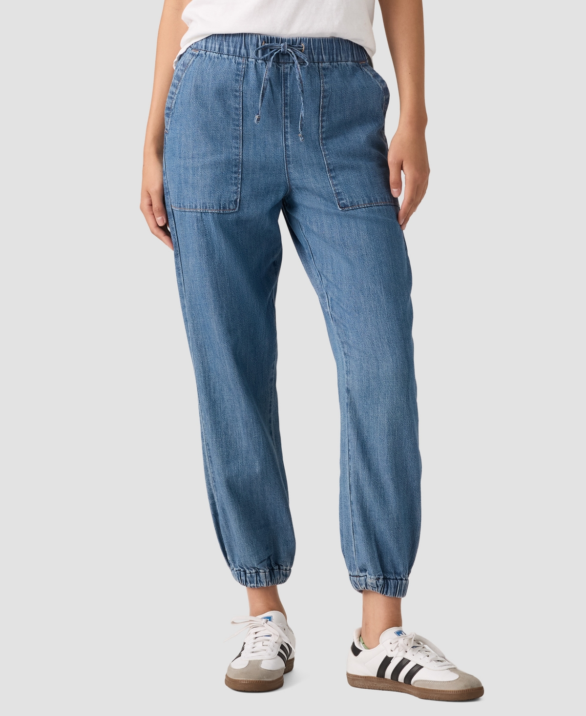 Click here for Levis Plus Size Tapered-Leg Mid-Rise Jogger Pants... prices