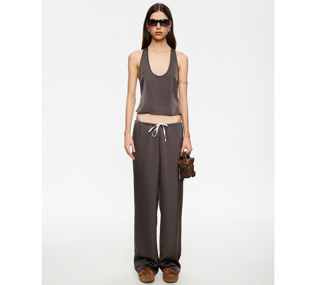Click here for Lioness Womens Solid Drawstring Pants - Mocca prices