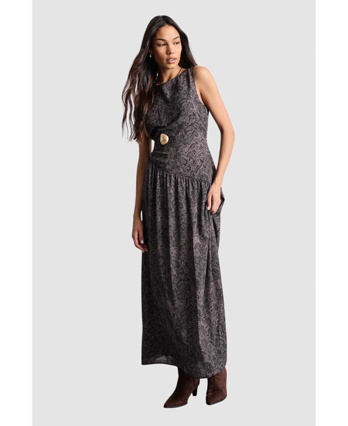Click here for Warehouse Womens Printed Chiffon Tiered Maxi Dress... prices